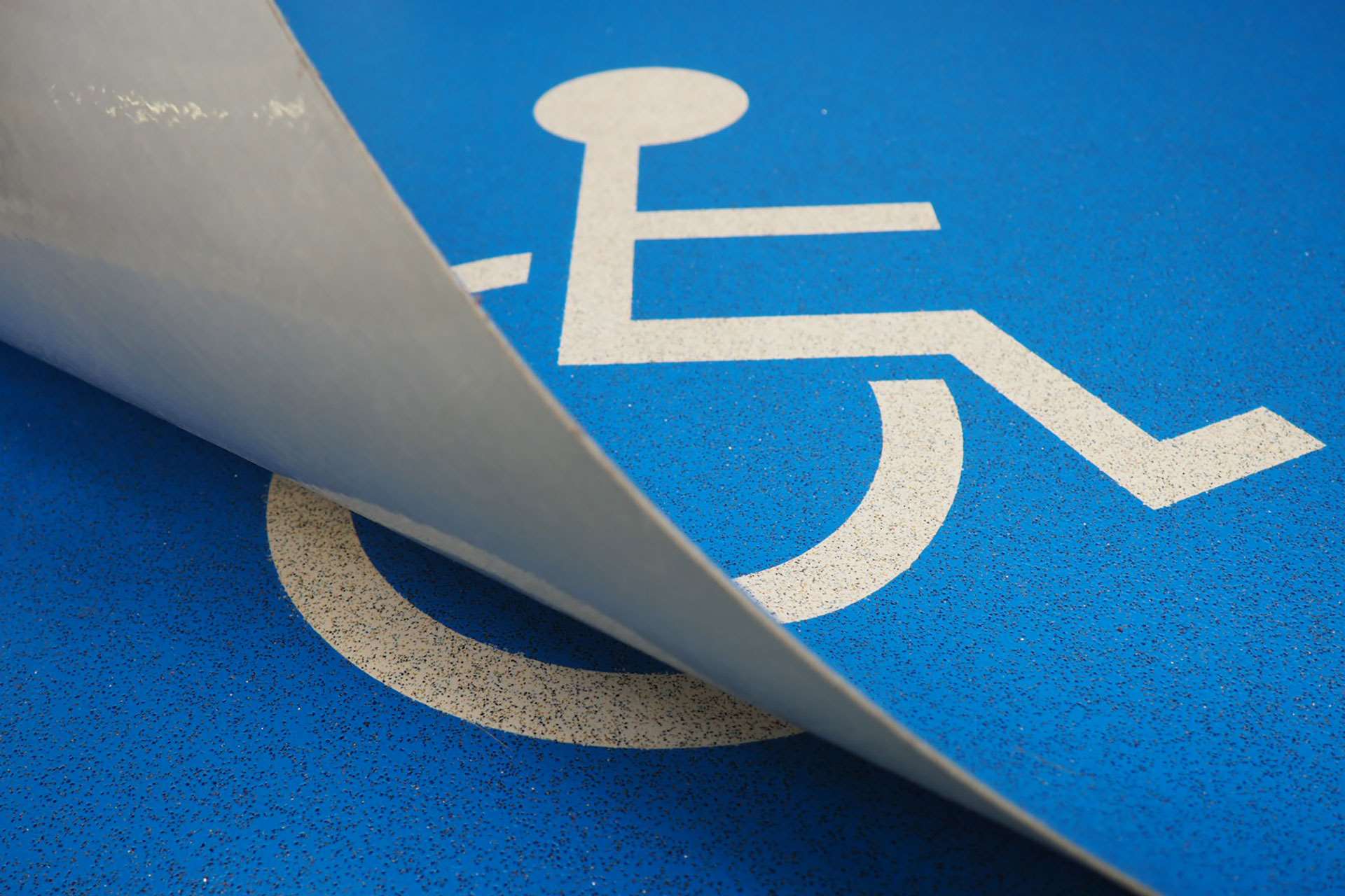 Altro Laminated logos | Installation services for transport | Altro | Altro