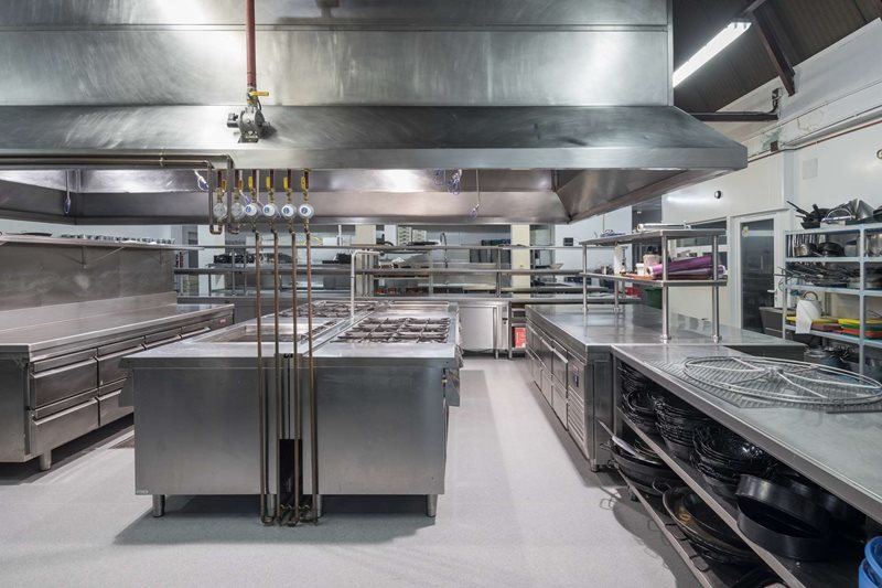 Altro Stronghold 30 | Commercial kitchen flooring | Altro US
