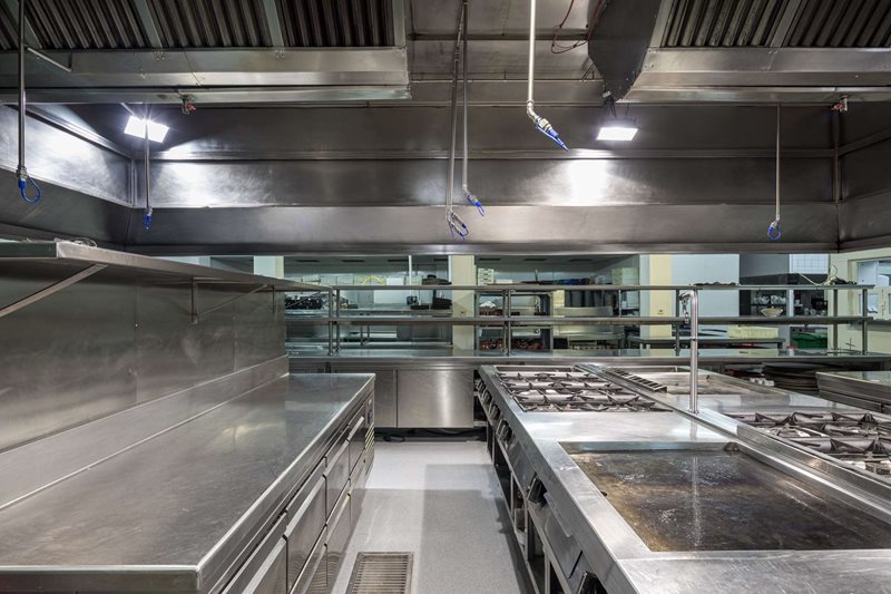 Altro Stronghold 30 | Commercial kitchen flooring | Altro US