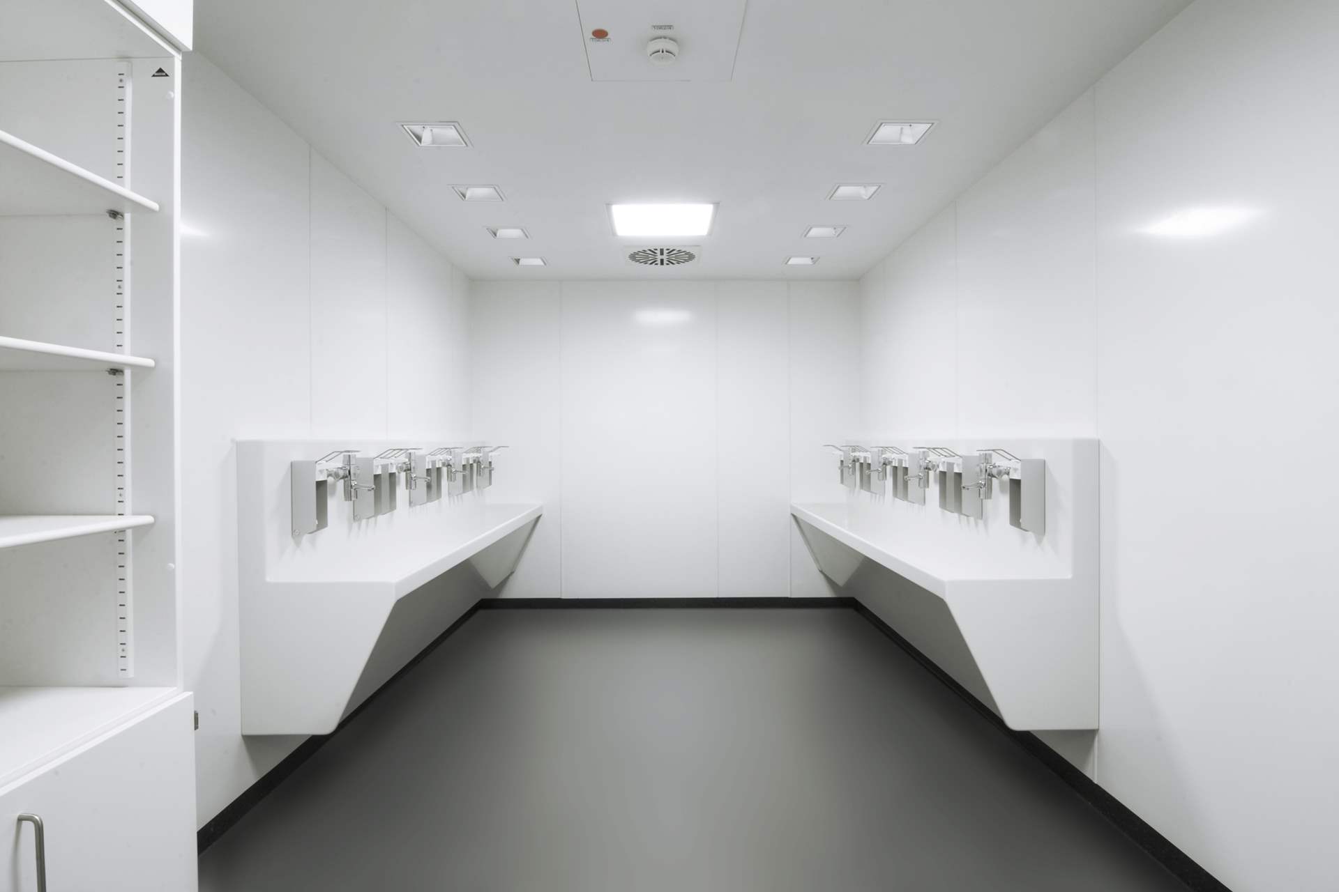 Sectors | Flooring and wall cladding solutions | Altro | Altro